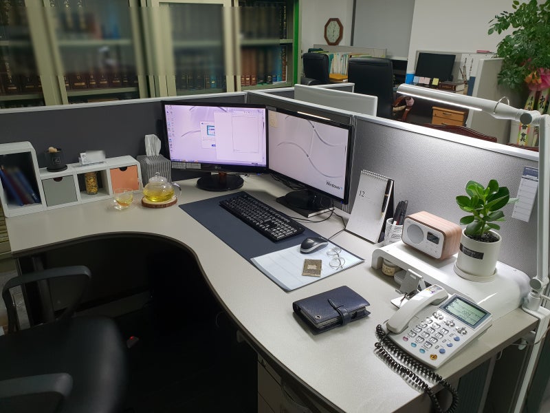 [테스크테리어] 사무실 책상 꾸미기 예쁜 인테리어 : 네이버 블로그