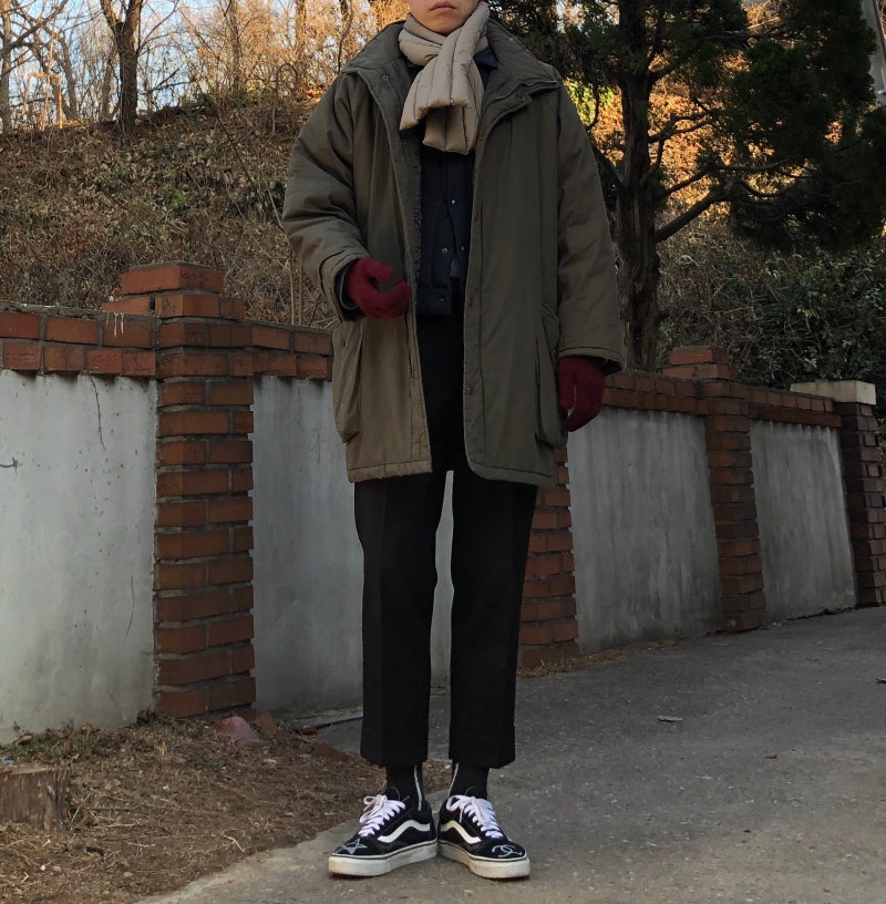 데일리룩103 남자 겨울 야상 코디패딩조끼크롭 슬랙스유니클로 장갑반스 올드스쿨 코디 네이버 블로그