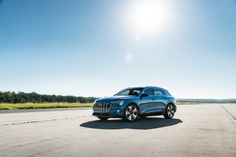 전기차 기대작 아우디 e트론(Audi e-tron) 사실상 개폭망...EPA 인증 주행가능거리 204마일에 그쳐 : 네이버 블로그