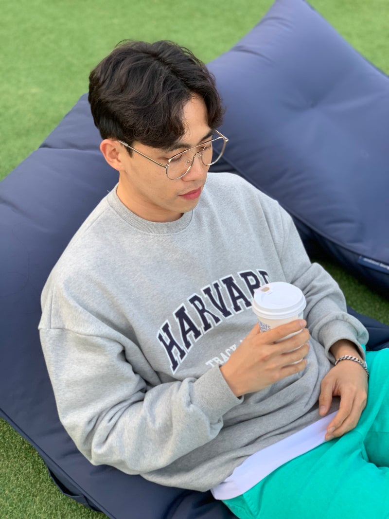 남자 크로스백 추천그레이 맨투맨밴딩 반바지 코디문레이서 유뱅의 데일리룩 블로그 네이버 블로그
