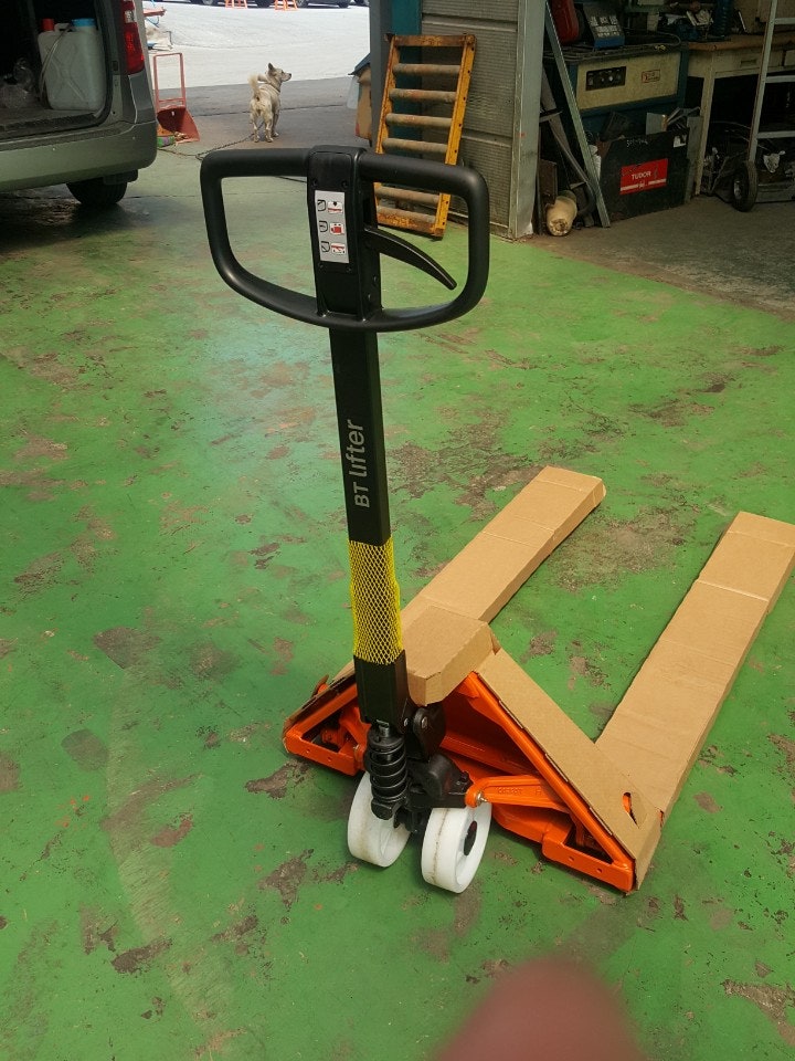 스웨덴 BT 핸드파렛트트럭 LHM230 : 네이버 블로그