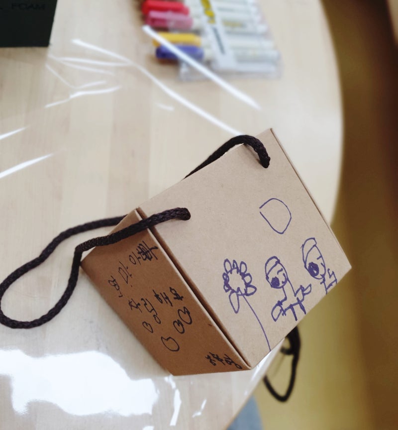 위례유치원 귀요미들과 함께 한 어버이날 카네이션 꽃꽂이 원예체험수업 키즈플라워 네이버 블로그