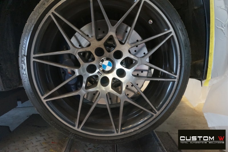 BMW M4 666M 휠 상처 수리 후, 블랙 유광 휠도색,캘리퍼 도색. : 네이버 블로그