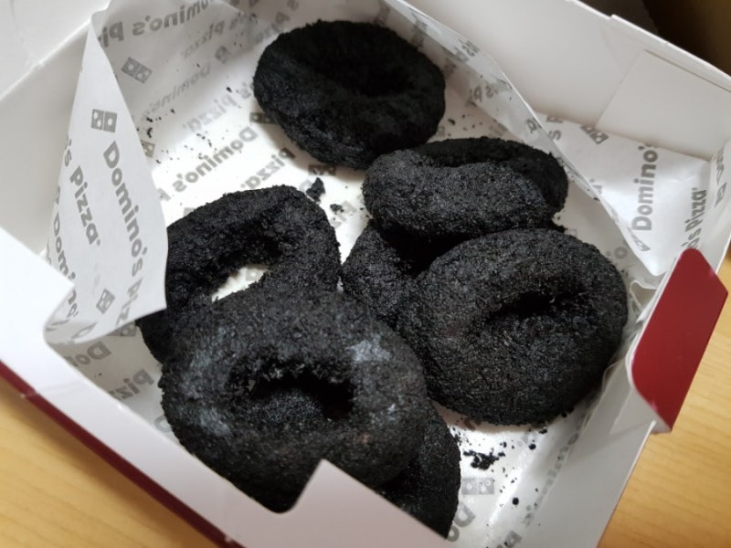 도미노 베스트 콰트로 피자 먹물 오징어링 슈퍼 곡물치킨 사이드 후기 네이버 블로그