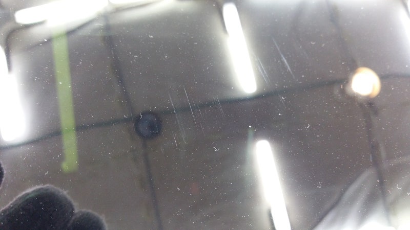 제네시스 G70 앞유리 유리기스 제거 앞유리에 플라스틱이 날아와 칼기스가 생겼습니다 자동차 앞유리도 유리기스 제거가 가능한가요 서울유리기스제거전문성북구유리기스제거