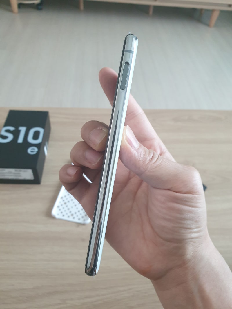 갤럭시S10e 프리즘화이트 자급제 개봉 오픈기 SM-G970N : 네이버 블로그