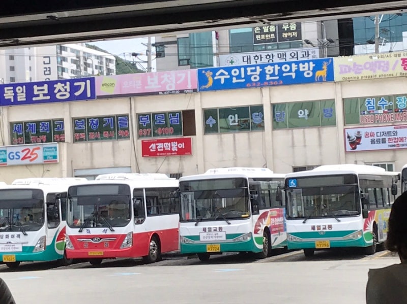 고현터미널에서 구조라에 있는 숙소로 또 숙소 해변에서 멋진 사진을 찍으며 남은 1일차를 보내다 거제 버스 22번 탑승기