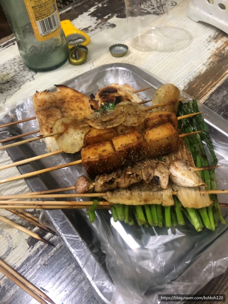 [상해 복단대 유학일기] 중국에서 꼭 먹어야하는 꼬치, 양꼬치, 야식 추천, 복단대 맛집,상해맛집 내 최애 꼬치집(小马烧烤 ...