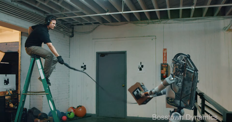 로봇학대 영상은 가짜! 보스턴다이나믹스 패러디 Boston Dynamics vs Bosstown Dynamics : 네이버 블로그