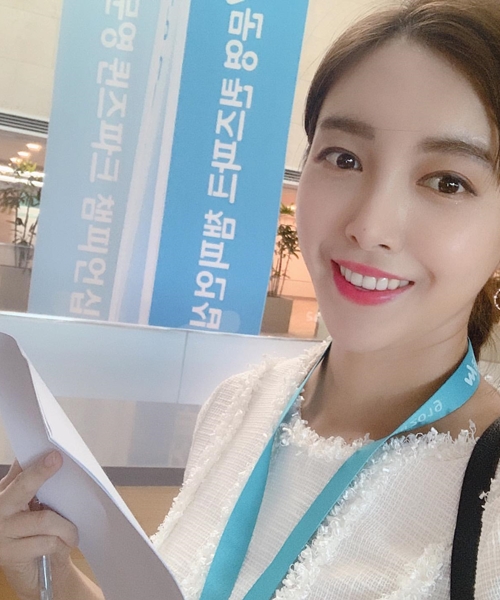 1989 / 홍재경 / Hong, Jae-kyung / announcer