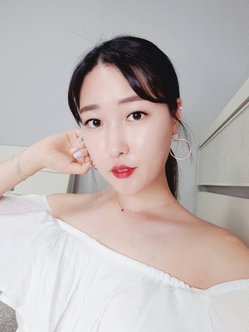 맑은 레드 립스틱 추천, 랑콤 압솔뤼 루즈 루비 크림 01BAD BLOOD RUBY : 네이버 블로그