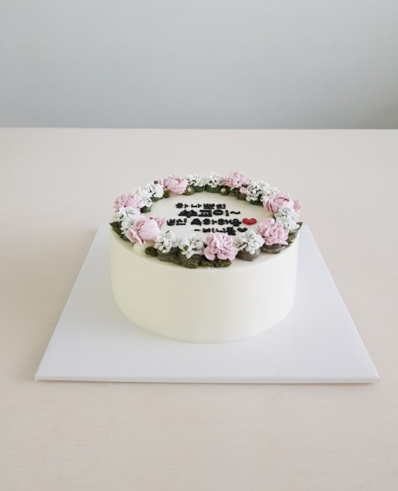 레터링케이크-레터링플라워케이크/플라워케이크/버터크림케이크/예쁜레터링케이크/신대방레터링케이크/동작구레터링케이크 : 네이버 블로그