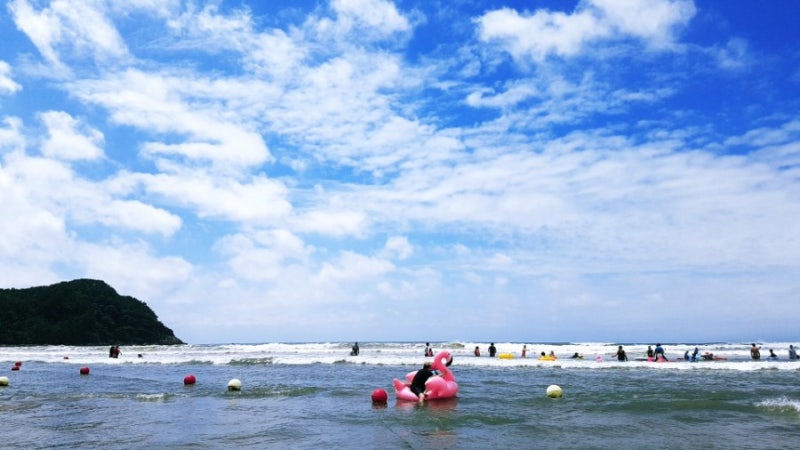 다대포해수욕장 100배 즐기기 - 플라밍고 튜브 띄워 아이들과 물놀이하기 최고예요^^ (다대포 야경/갯벌체험) : 네이버 블로그