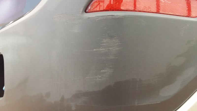 올 뉴 쏘렌토 뒤 무광 플라스틱 범퍼 복원을 위해 수원에서 안양 자동차 흠집제거 자동차 기스제거 자동차 외형복원 차 긁힘 스크래치 플라스틱 기스 무광 범퍼