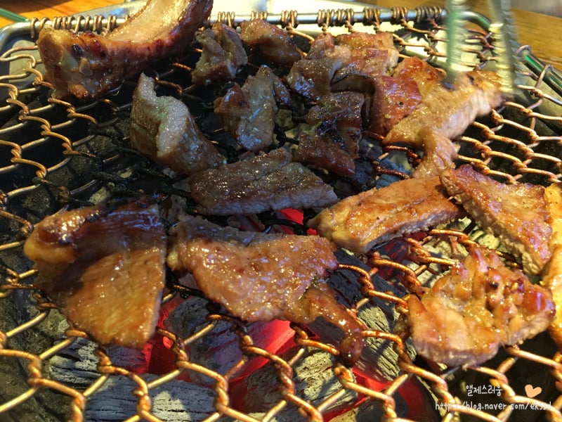수원영통맛집 늘 사람이 많아서 궁금했던 양념갈비 맛집 후기 동산참숯갈비 네이버 블로그