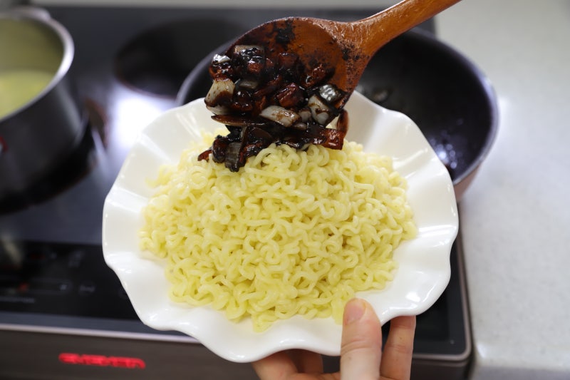 이연복 짜장라면 짜장면 만들기 분말스프지만 맛있어 네이버 블로그