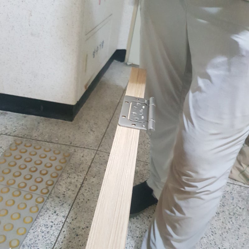 손상된 문짝교체 무늬보다는 색상이 중요합니다 네이버 블로그