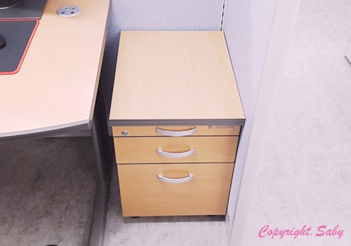 [사무실 책상 꾸미기] 핑크 데스크테리어 진행중 : 영국 BBC 촬영 : 네이버 블로그