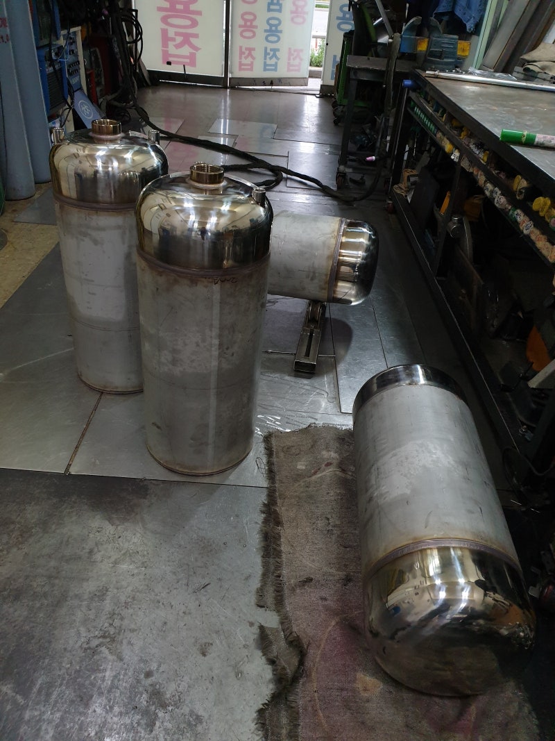압력용기제작sus304 Air Tank 에어탱크탱크제작스텐레스 용기알곤용접스텐장비제작알루미늄용접주물용접열교환기