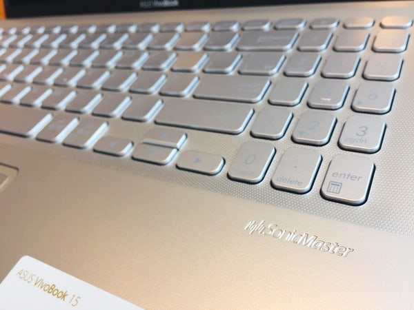 [VivoBook] 빛나는 실버컬러와 빛에 따라 변하는 피콕블루 라이젠5탑재 강력한 R564DA : 네이버 블로그