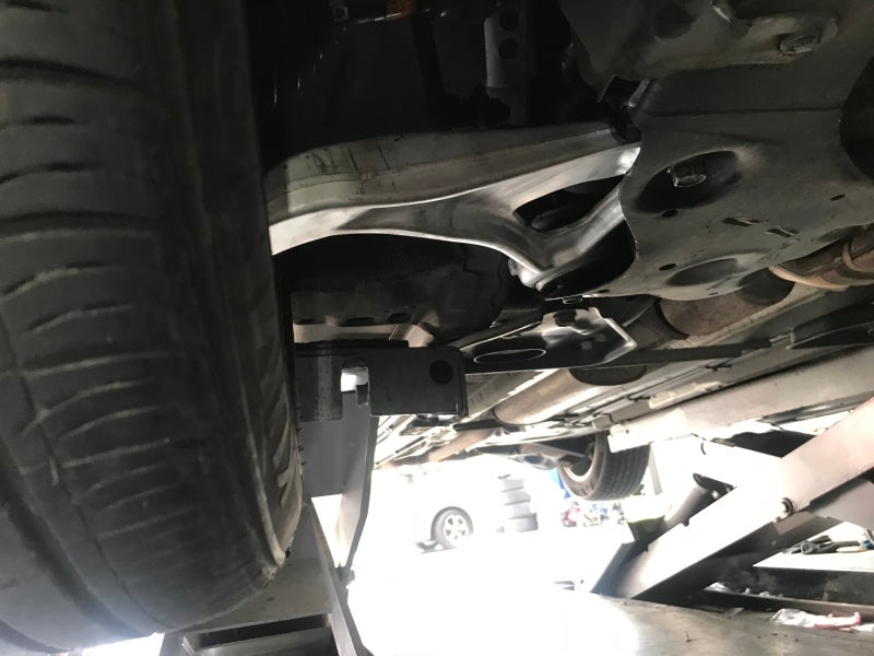 수원 정비소 닛산 알티마 서스펜션 쇼바 마운트 소음 하체 소음 이상고장 수리 교체 교환 로어암 부싱 볼 전문 전문점 기가모터스