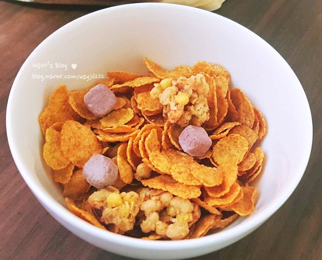 간편 아침식사 씨리얼 추천 맛있는 시리얼 켈로그 고소한 현미 그래놀라 사르르 큐브 칼로리 솔직 후기 네이버 블로그