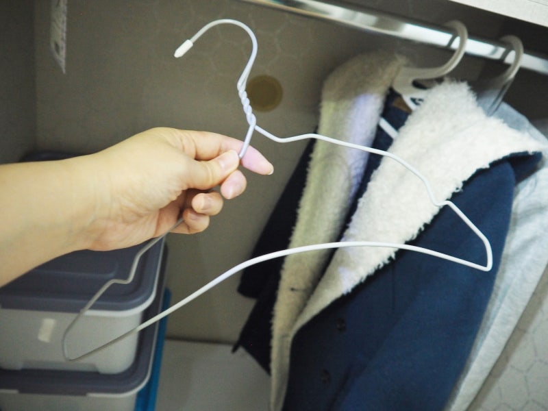 디자인특허 논슬립옷걸이 추천 공간절약 수납 옷정리 방법 예쁜 옷걸이 튼튼한 행거 오브제누보 스완 네이버 블로그