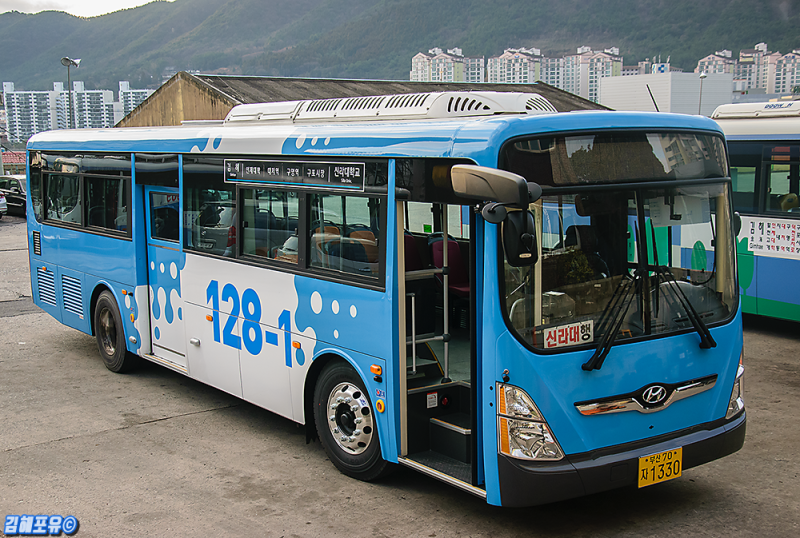부산시내 금진여객 128 1번 뉴슈퍼에어로시티 Fl Cng 상품성 개선형 1330호 신차 네이버 블로그