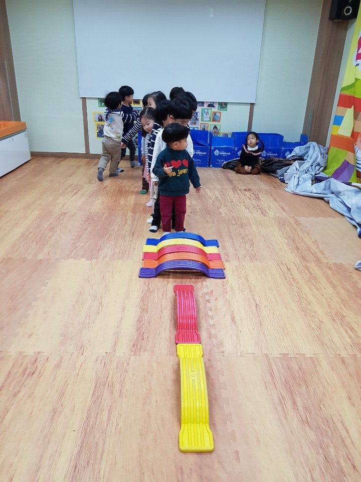 유아체육 보드워커유아체육대회초등학교체육대회파주유아체육일산유아체육인천유아체육김포유아체육직업체험교구대여에어바운스대여