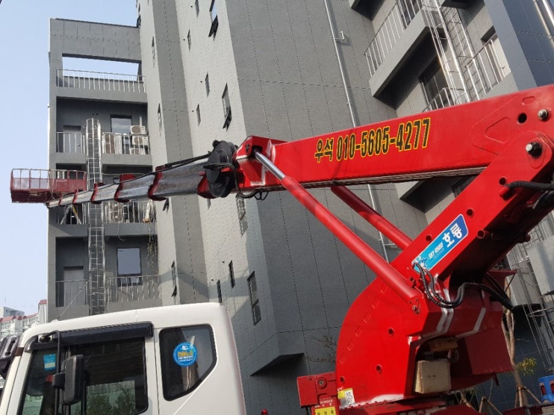광주 남구 서동 대성초등학교 사거리 신축6층건물 태양치과 에어컨 실외기 설치작업하는 광주스카이 우석스카이 네이버 블로그