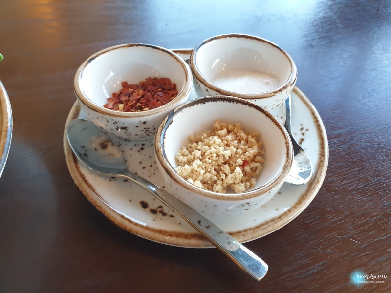 2019 GUAM :: 가족끼리 가면 좋은 괌 두짓타니 호텔 소이 레스토랑 SOI :: 팟타이 / 소이스터 프라이 / 파파야 ...