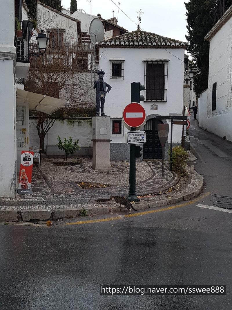 스페인 그라나다여행 이사벨 라 카톨리카광장, 누에바광장,알바이신,산니콜라스전망대,콜롬버스 산타페조약,콜럼버스 : 네이버 블로그