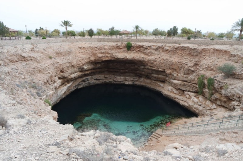 오만여행...UAE서 차로 오만 다녀오기(jabel shams, hoota cave, 무스카트 , 비마싱크홀, wadi shab ...