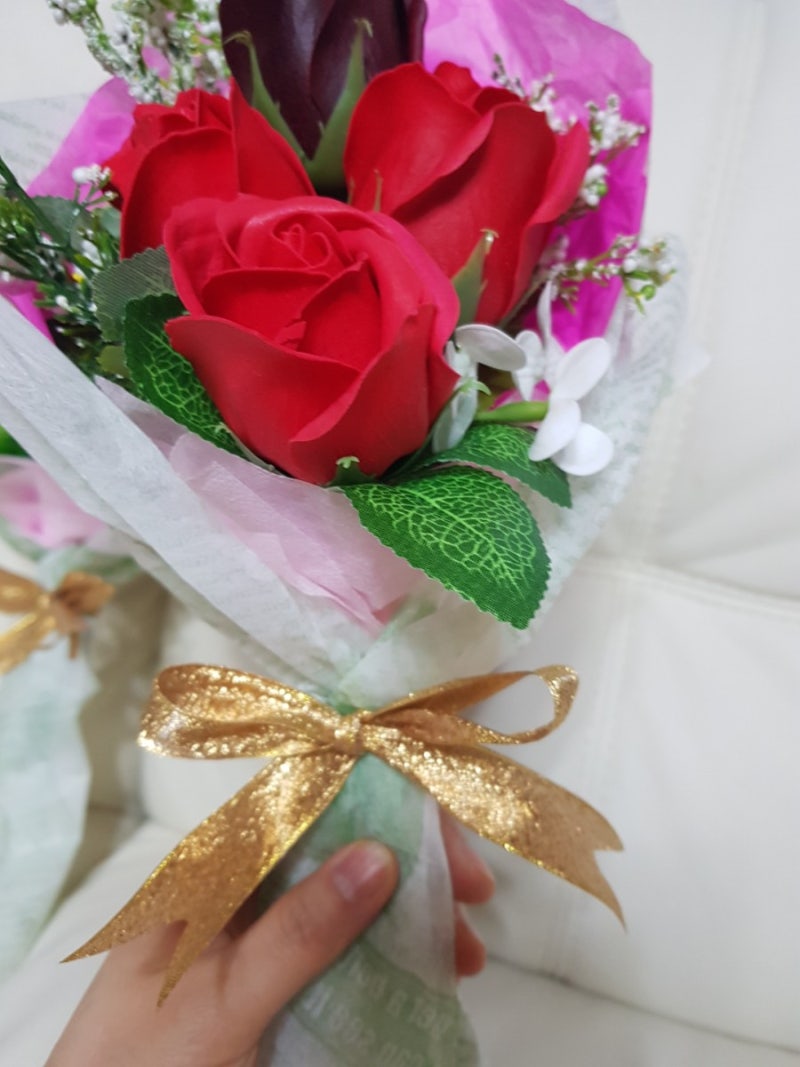 다이소용품으로 유치원어린이집 졸업식 꽃다발 만들기 네이버 블로그