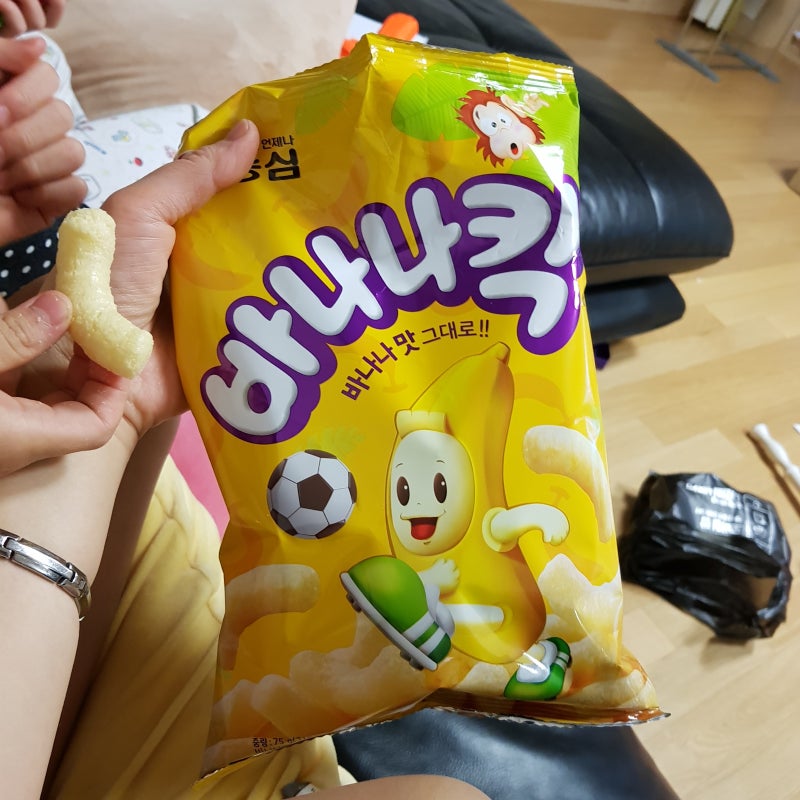 바나나킥 영양성분 칼로리 초등학생이좋아하는과자 네이버 블로그