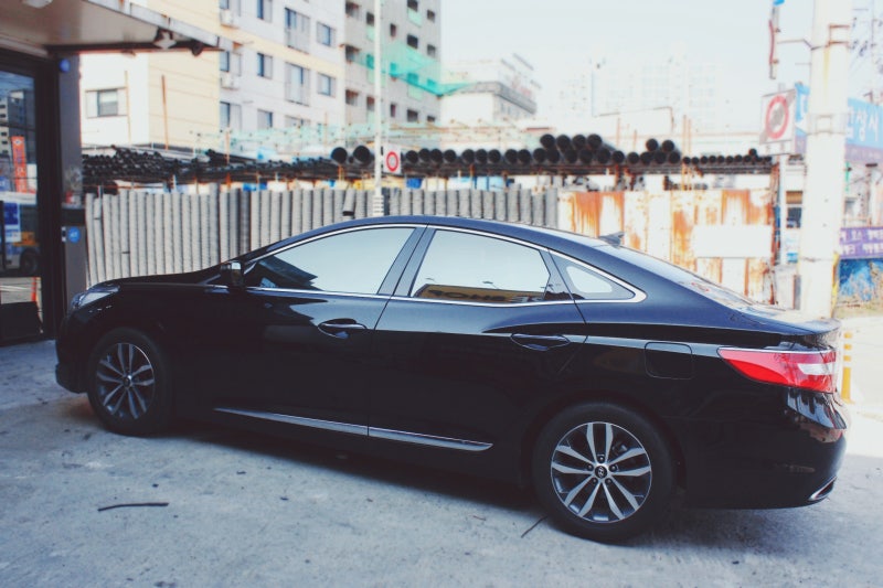 부산 해운대 아트엠 현대 그랜져hg Ditec Aurora 디텍 오로라 썬팅 재시공 북유럽 스타일의 반반사필름 차량의 드레스업과 동시에 우수한 열차단까지 미리