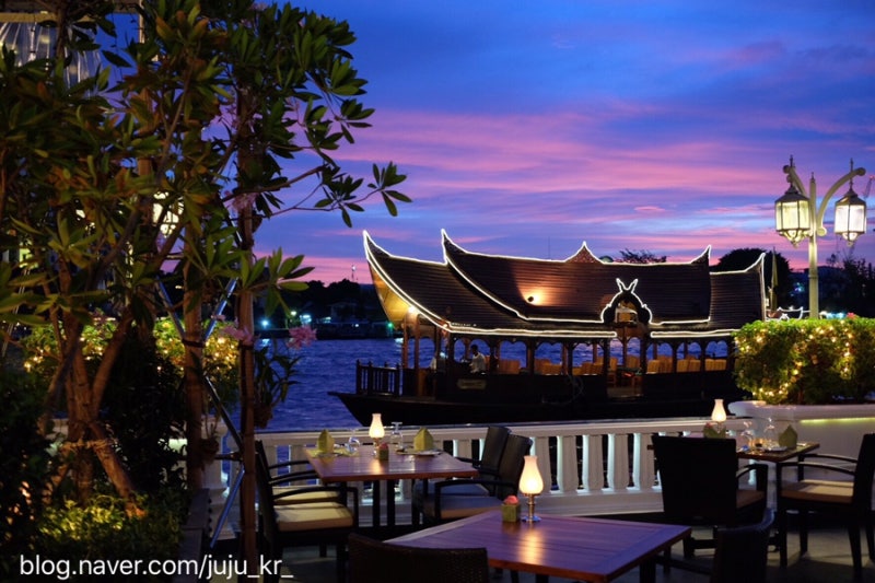 [방콕1년살기] ‘방나’ 로컬들의 핫플레이스 DADFA Art Market 아트마켓 : Organic Farm, Farm Mu ...