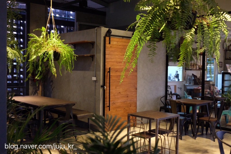 [방콕1년살기] ‘방나’ 로컬들의 핫플레이스 DADFA Art Market 아트마켓 : Organic Farm, Farm Mu ...