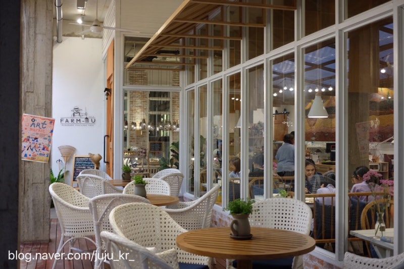 [방콕1년살기] ‘방나’ 로컬들의 핫플레이스 DADFA Art Market 아트마켓 : Organic Farm, Farm Mu ...