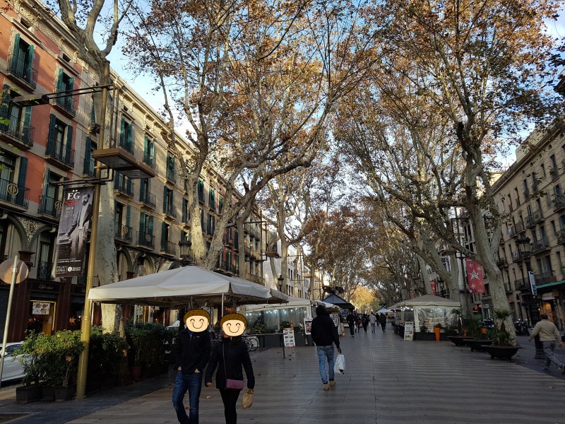 바르셀로나여행,람블라스거리, 람블라거리, 구엘저택, 구엘궁전,레이알광장, 보케리아시장,콜럼버스 탑 : 네이버 블로그