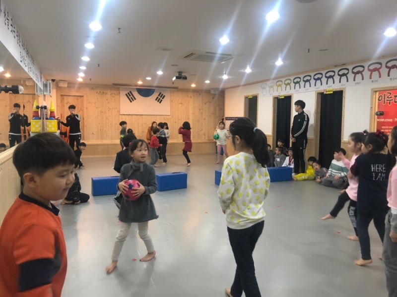 노은동 태권도 이루다 태권도 주말프로그램 신학기 신입관원 피구대회and영화상영 지족동 태권도 대전 태권도 네이버 블로그