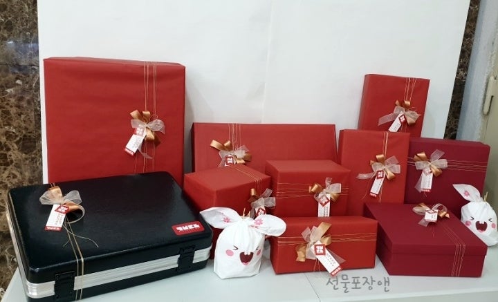 연예인선물포장 아이콘 바비님을 위한 생일선물포장크리스마스선물포장서포트선물포장용산선물포장동부이촌동선물포장신동아쇼핑