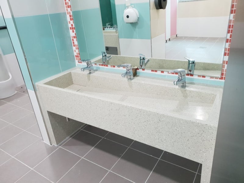 초등학교 병설유치원 양치대 인조대리석 일체형 세면대 빗각 가공으로 세련된 디자인~ 네이버 블로그