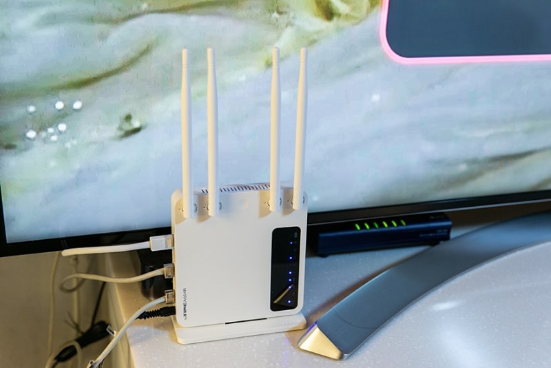 인터넷 속도 때문에 고민이었다면 와이파이공유기 ipTIME A604R : 네이버 블로그