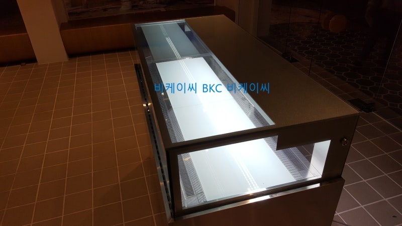 디저트 카페 창업 시에 꼭 투자해야 할 디저트 마카롱 케이크 진열 쇼케이스 광주 신규 디저트 카페 매장에 시공 네이버 블로그