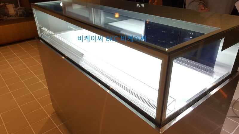 디저트 카페 창업 시에 꼭 투자해야 할 디저트 마카롱 케이크 진열 쇼케이스 광주 신규 디저트 카페 매장에 시공 네이버 블로그