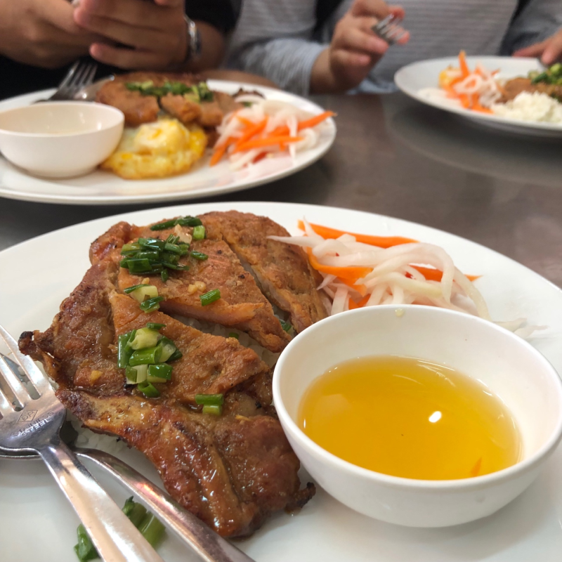 [호치민 맛집/1군 , 떤딘 근처 껌떰 맛집 /com tam bui Sai Gon] : 네이버 블로그