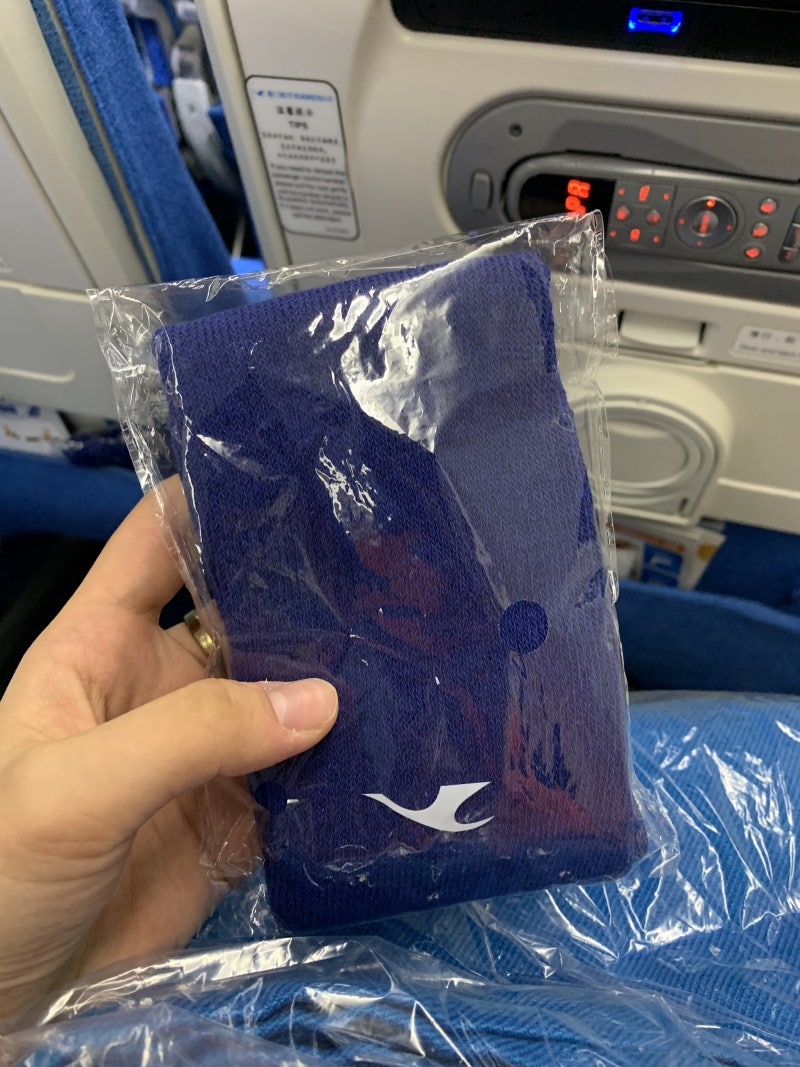 [호주] D+1 샤먼항공 샤먼 경유 인천-멜버른 비행기 탑승기 2 (MF803) / 경유 라운지 이용하는 방법 : 네이버 블로그