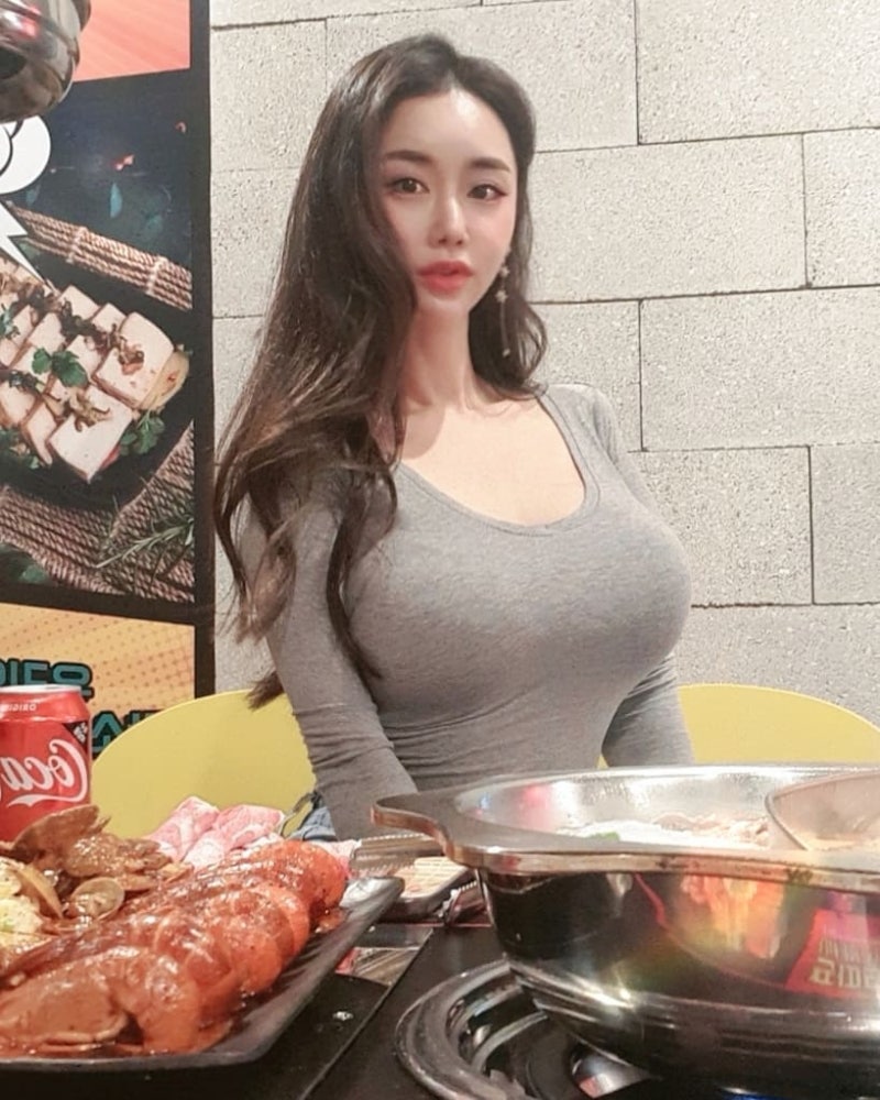 F컵 모델 캔디슬김이슬 로드걸 몸매 인스타그램 네이버 블로그