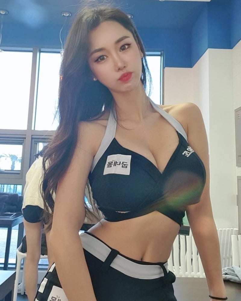 F컵 모델 캔디슬김이슬 로드걸 몸매 인스타그램 네이버 블로그
